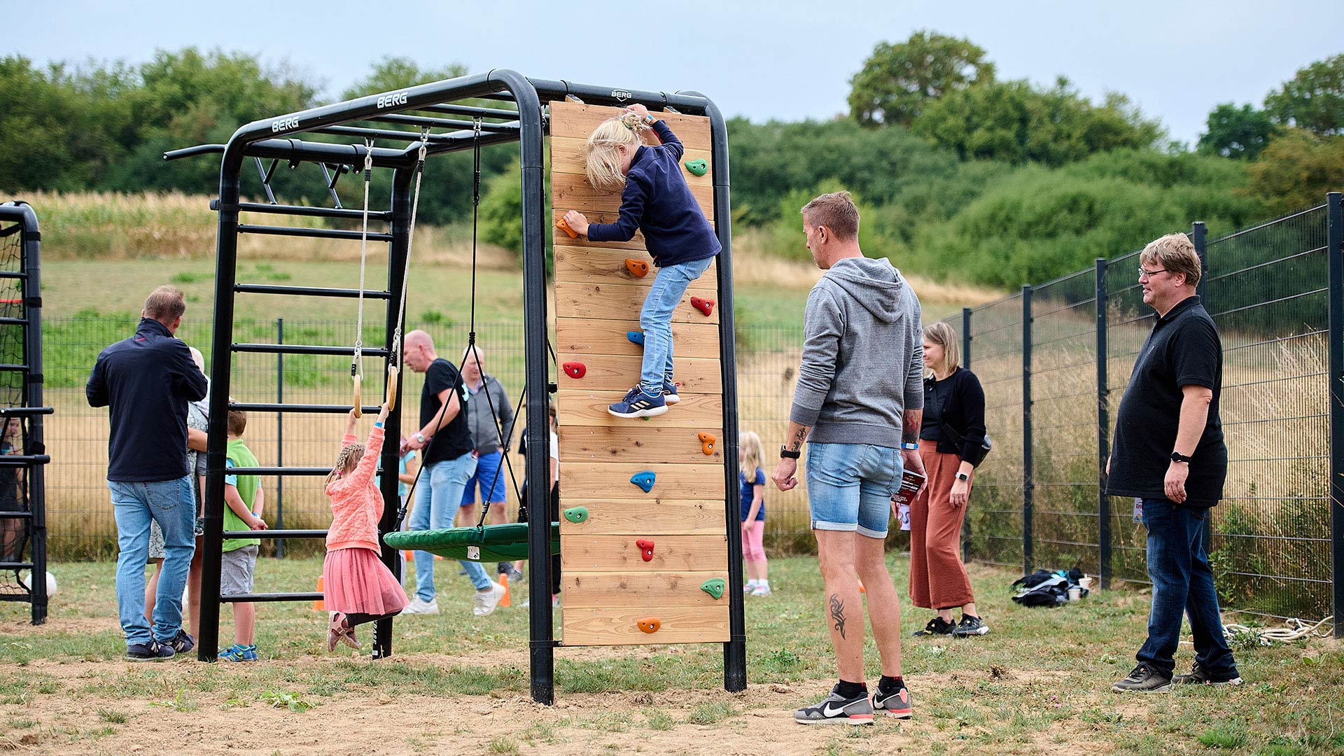 Klettergerüst für den Garten: 6 Gründe für die BERG PlayBase – GOKARTWELT